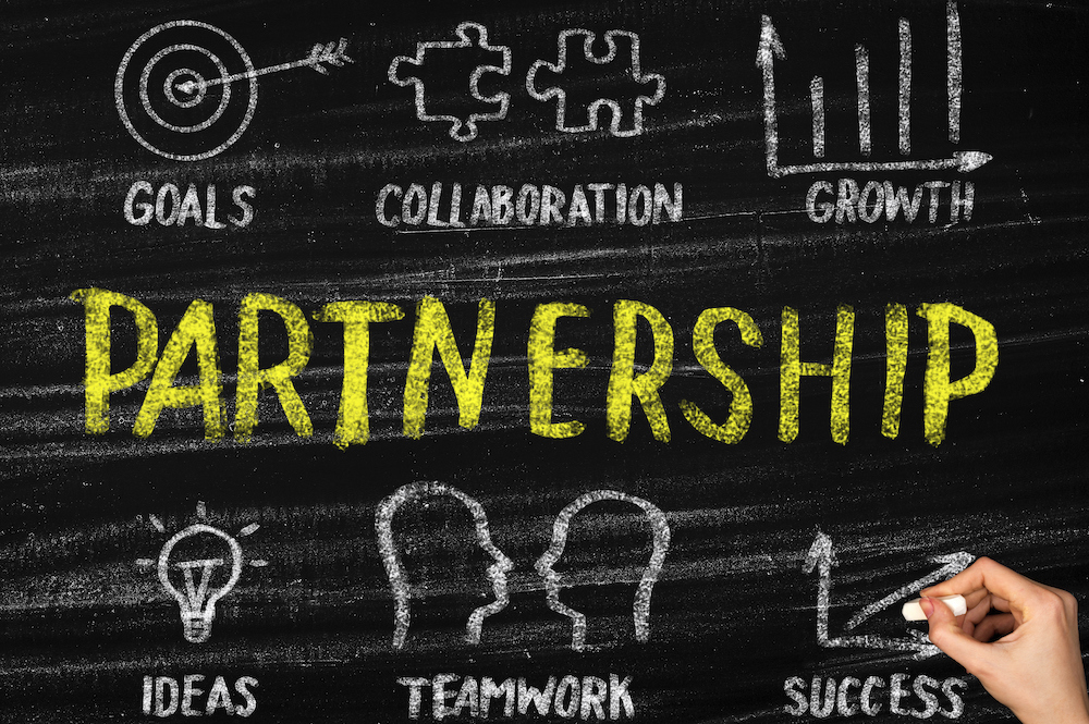 Effective Communications Between Partner and Client | Brick Marketing